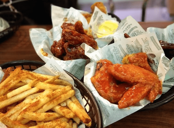 The Top 10 Best Chain Restaurant Wings Across The USA, Ranked