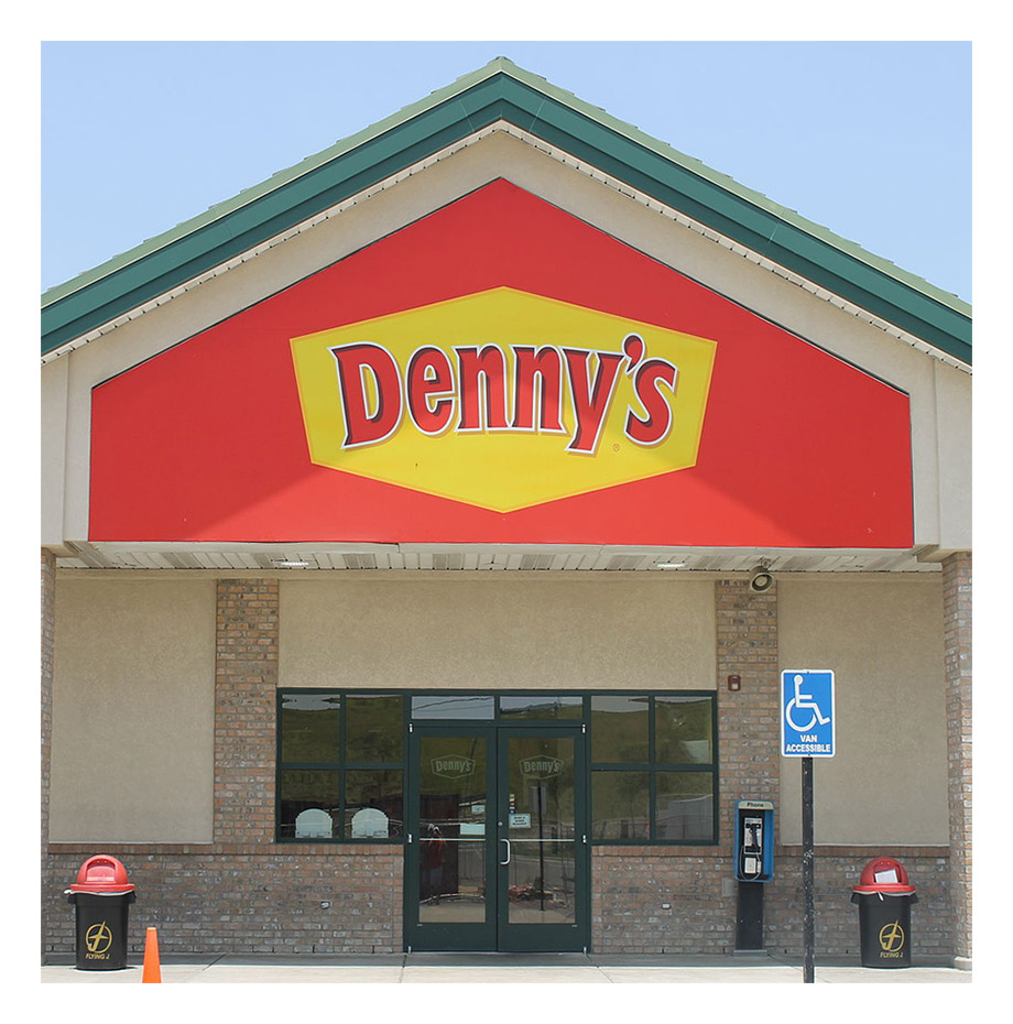 Watching Blink-182 Perform Inside A Denny's Just Made My Day - Foodbeast