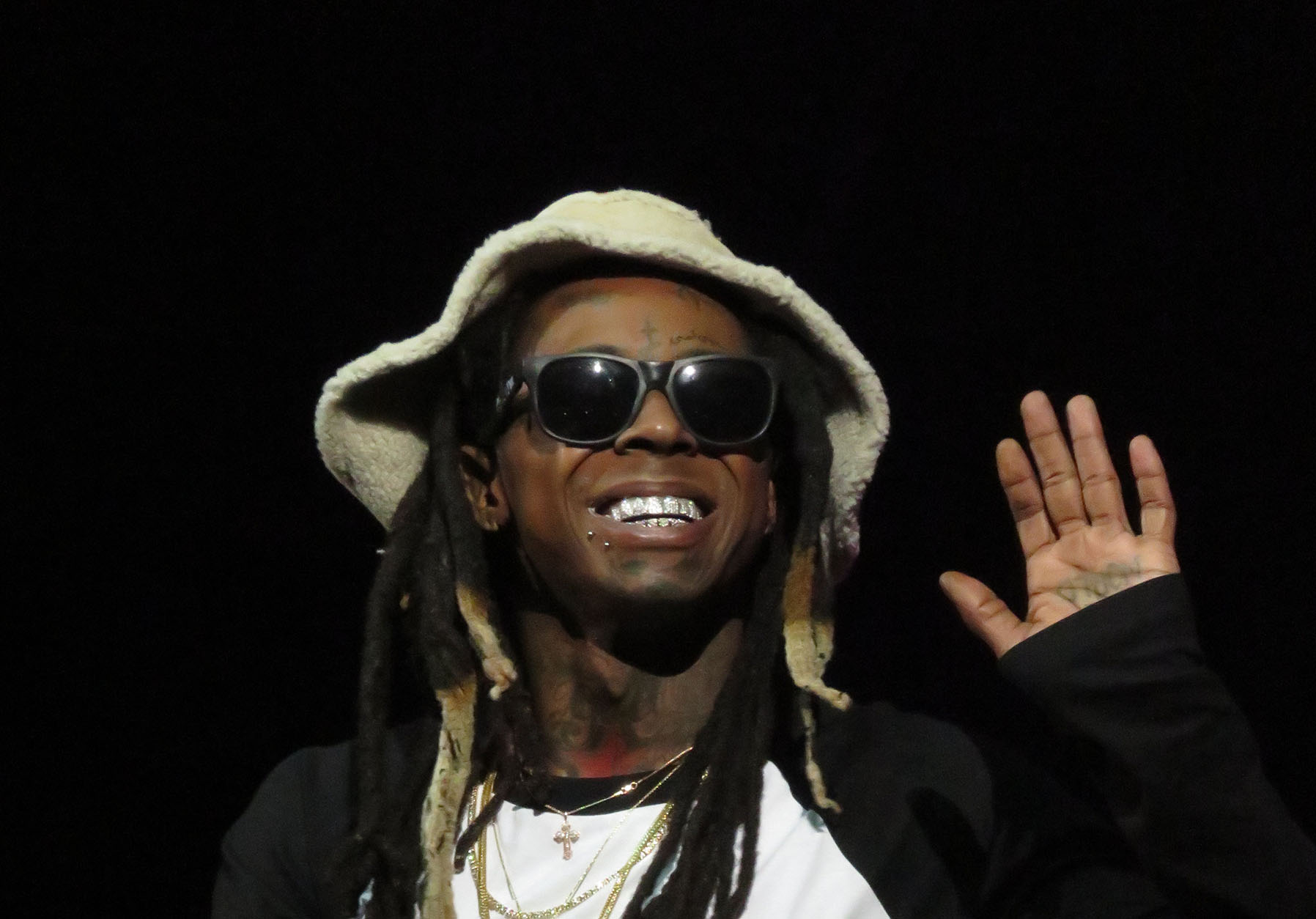 On Tour, Lil’ Wayne’s Personal Chef Cooks At Random Stops Because He ...