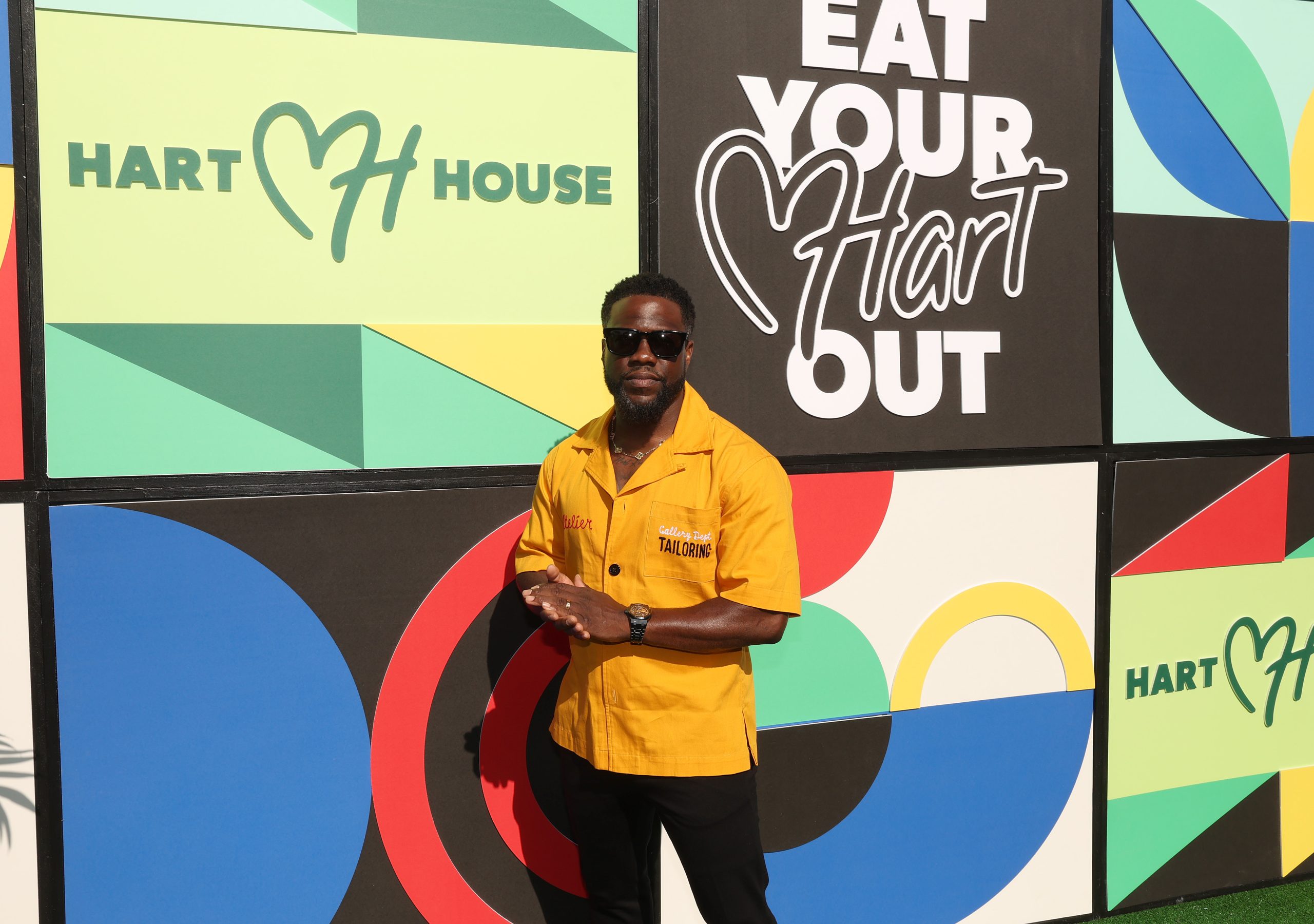 Kevin Hart’s Vegan Fast Food Chain Suddenly Closes All Its Locations ...