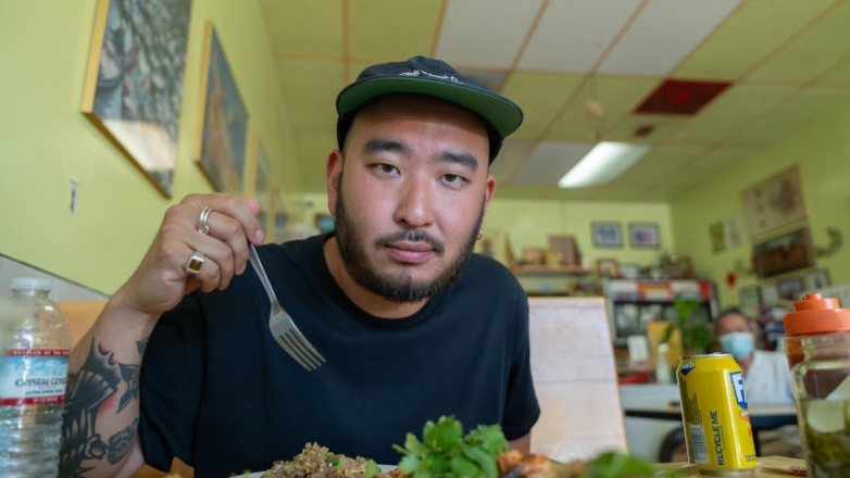 This Artist Draws On Food To Make It Look Like Completely Different ...