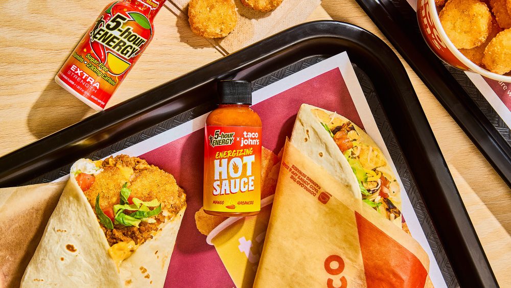 There's An Official Sonic The Hedgehog Curry That Turns Everything Blue