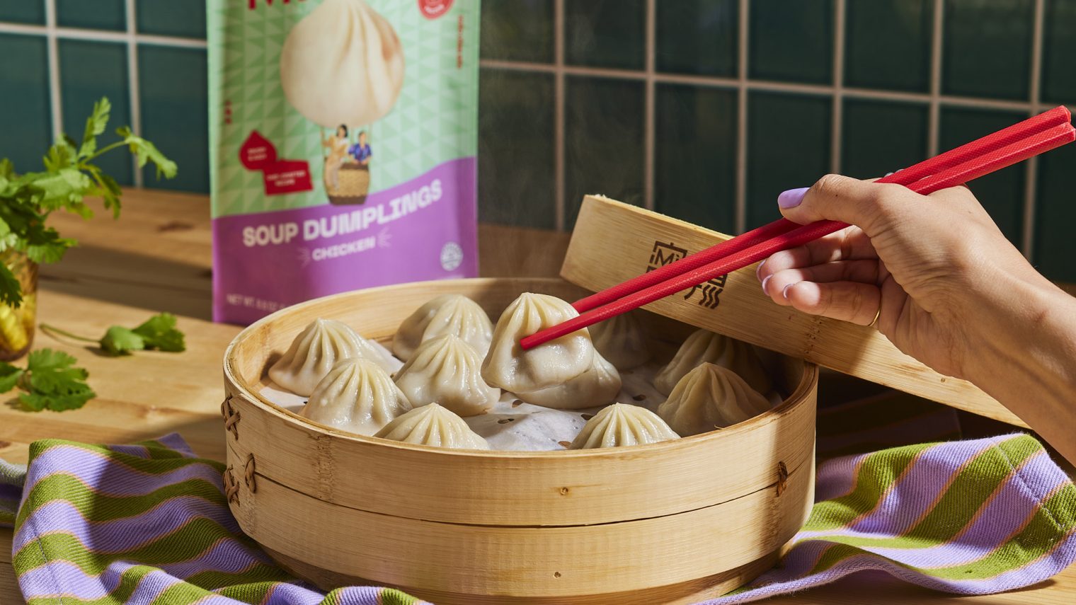 Reese’s And Oreo Officially Mash Up With Two New Hybrid Products ...